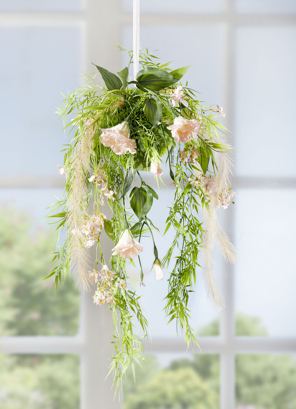 Lysianthus-Gesteck zum Hängen - HELLROSA-GRÜN - 000 | Brigitte Salzburg
